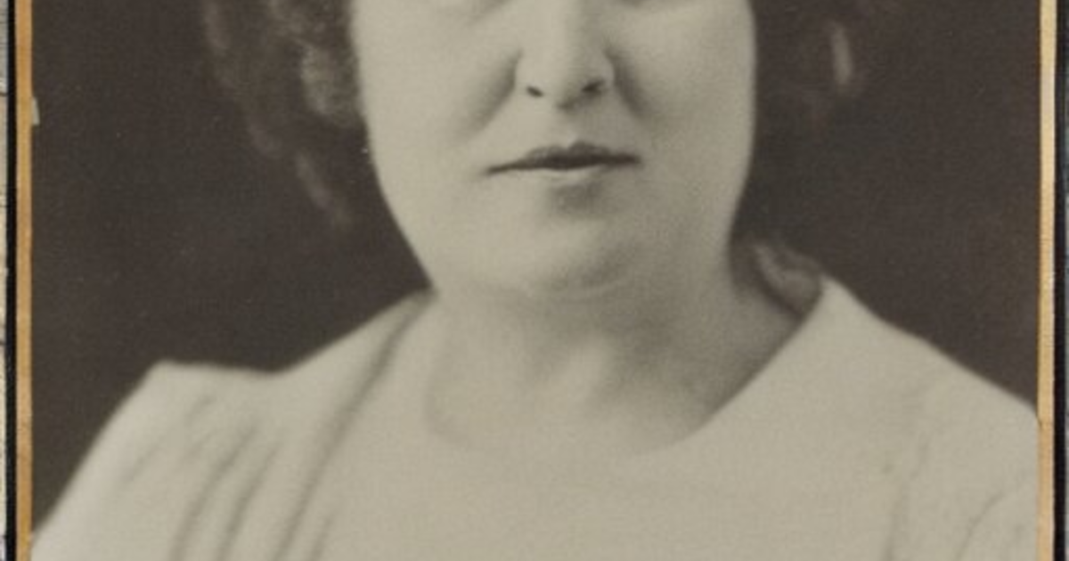 Lexica - A portrait photo of Trula Twyst